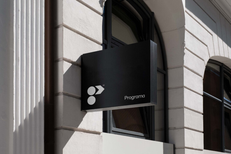 Programa — Brand - Standard Projects